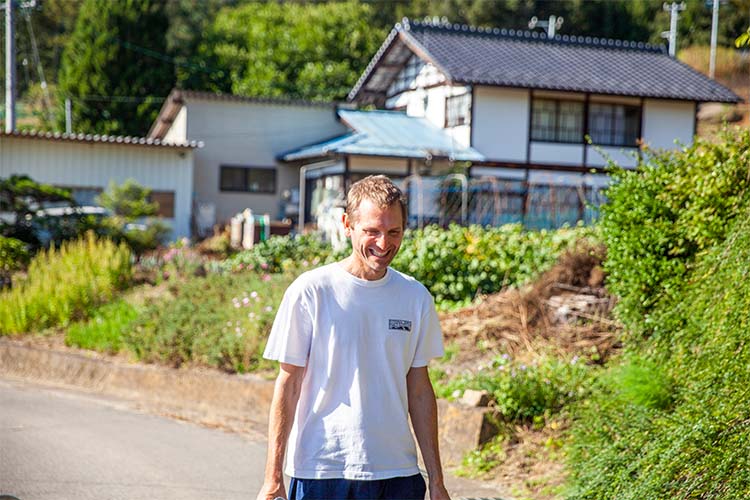 日常の中の瞑想を実践するMike Davisが説く、 “いまここ”に気づくこと - Always Listening by Audio ...